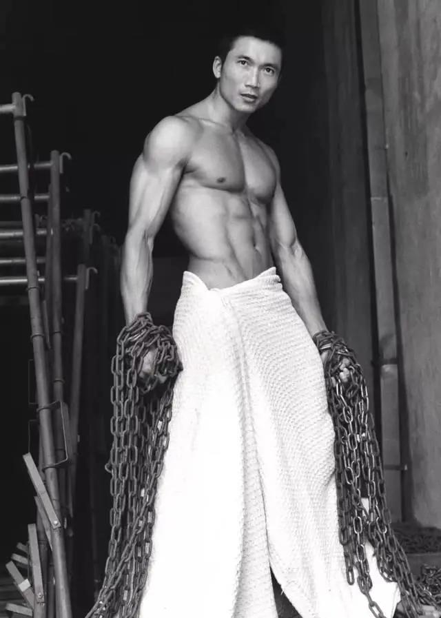 The 54-year-old is full of muscles. He once punched Donnie Yen and ...