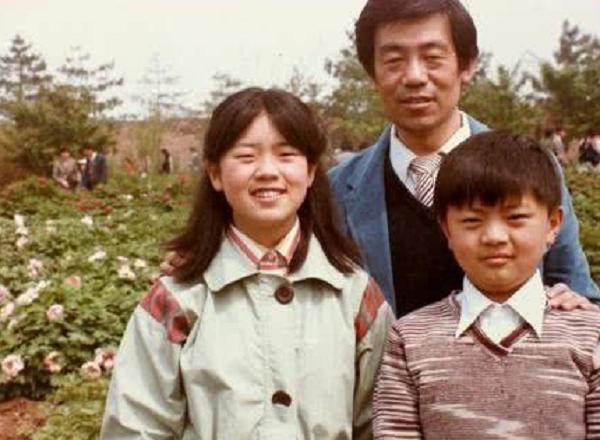 National first-class actor Gao Ming, 52 years of love with his wife and ...