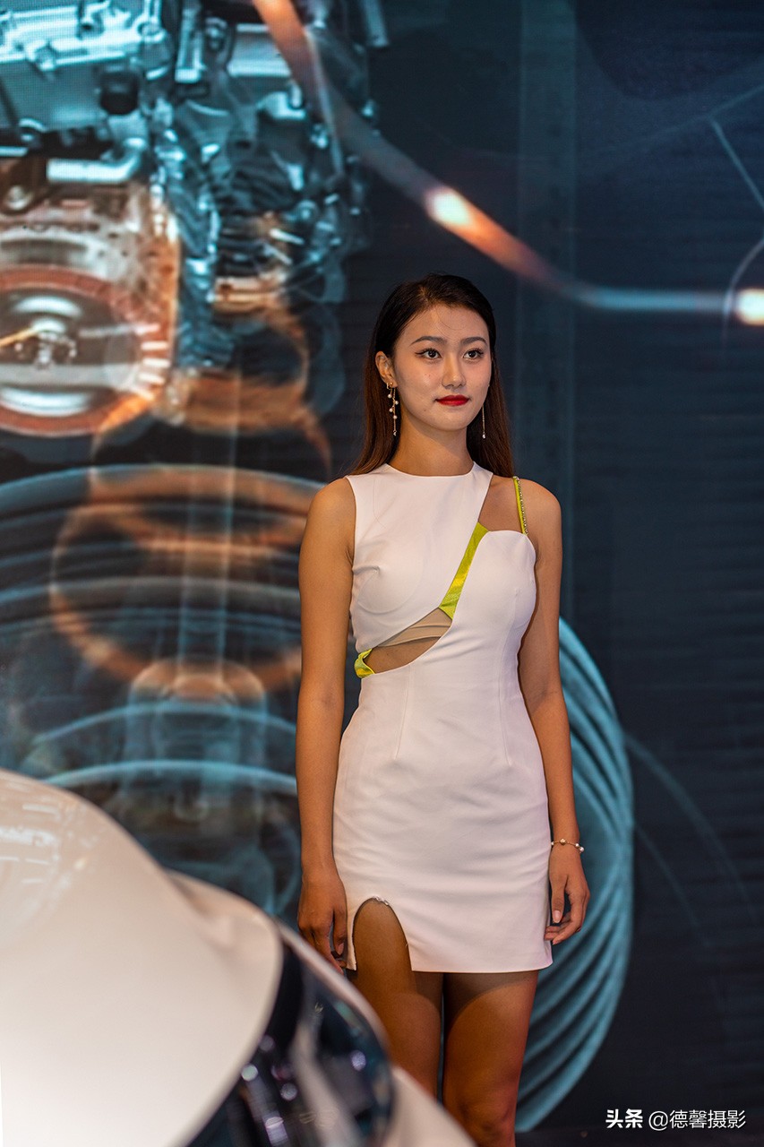 Beautiful car models are naturally beautiful (8) - iNEWS