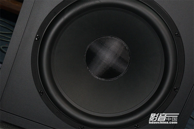 Miller & Kreisel C15S subwoofer / VA500 power amplifier focuses on ...