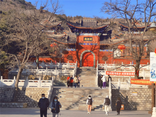 Qinglong Mountain, Tangshan, one of the ten famous mountains - iNEWS