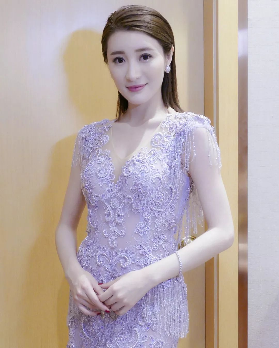 Hawick Lau's new romance is exposed?Take a close photo with Lin Feng's ...