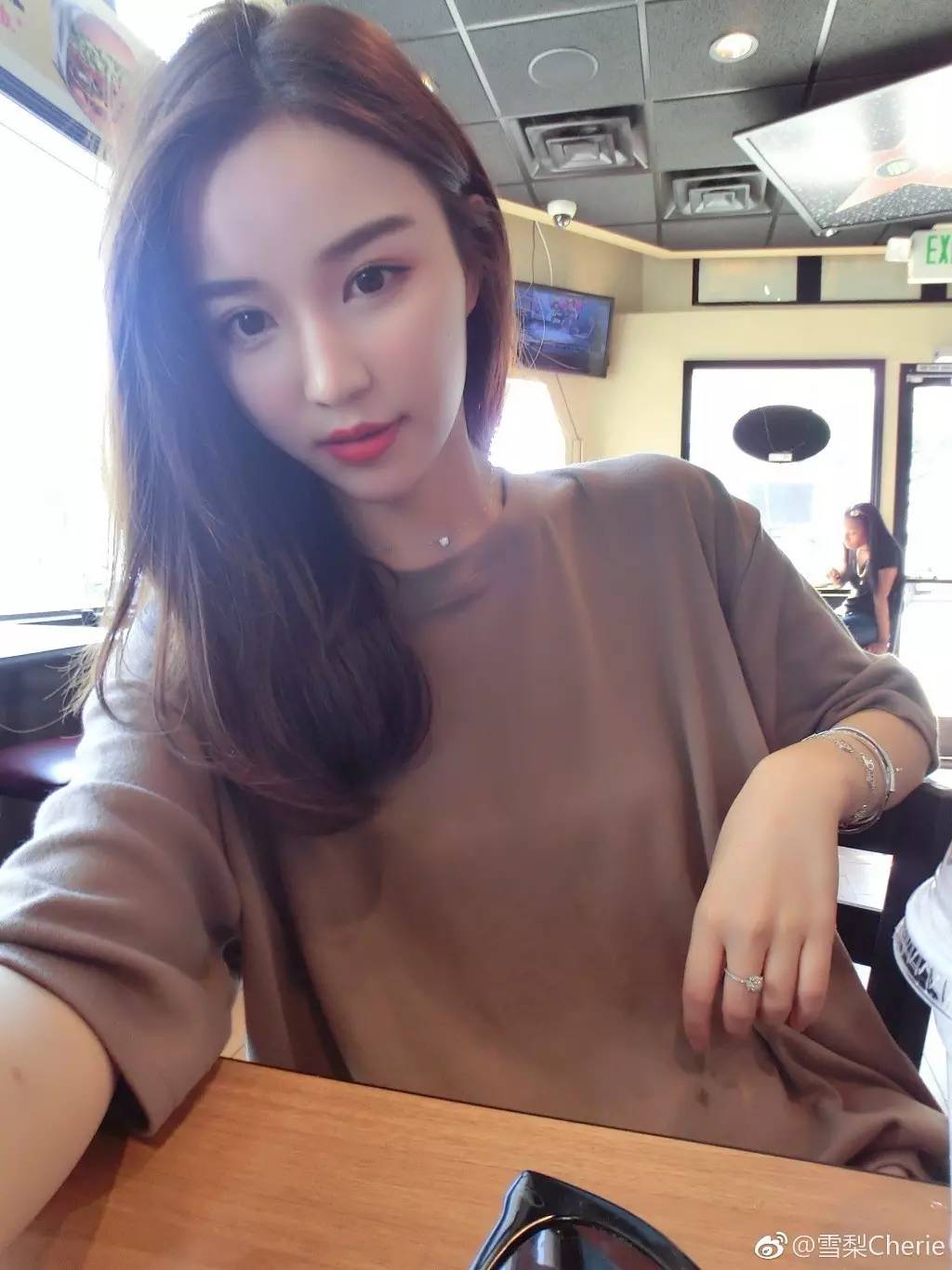 She is the real driving force behind Sydney and Lin Shanshan, but the ...