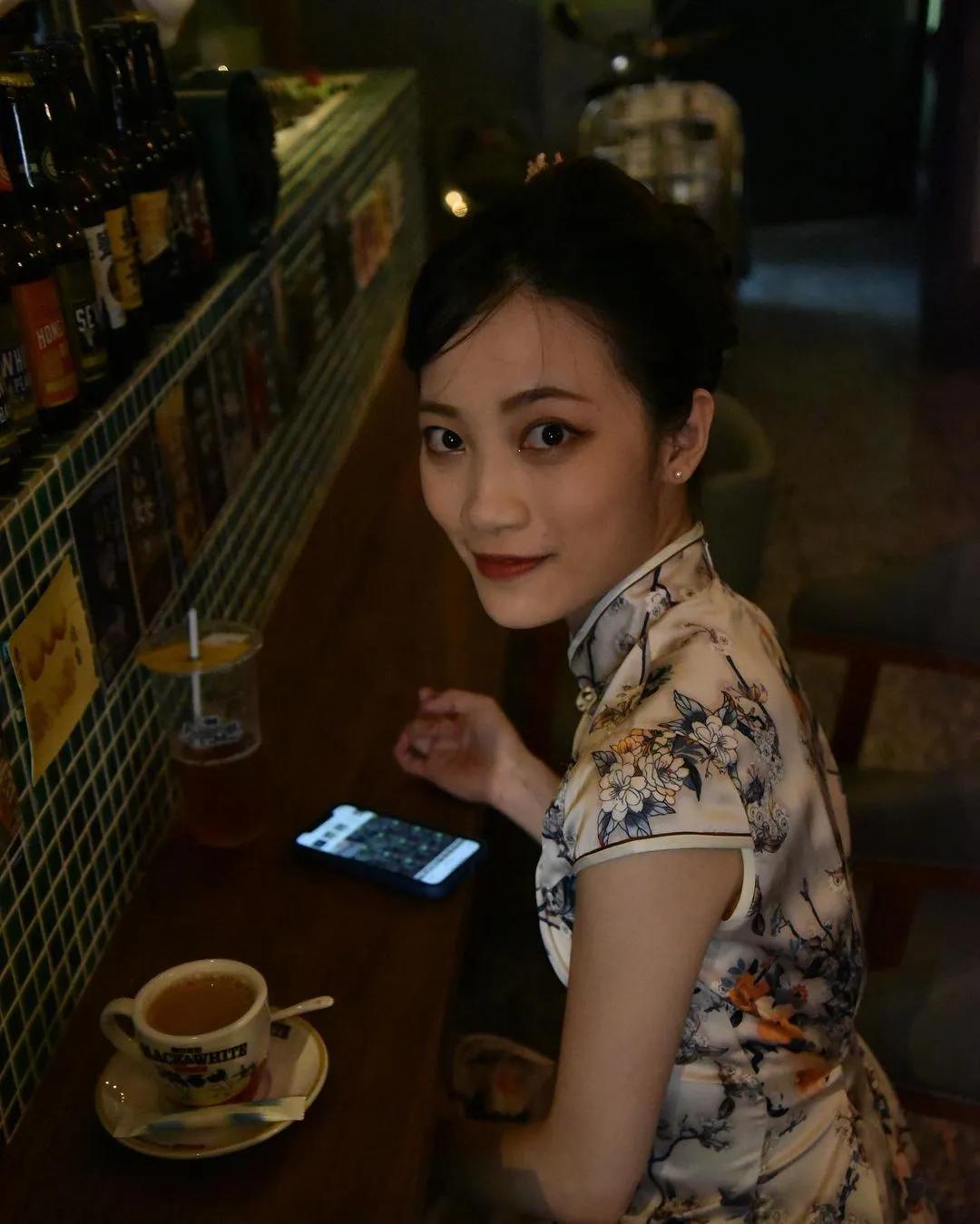 "Qipao Control" The first shot of the beautiful cheongsam beauty - iNEWS