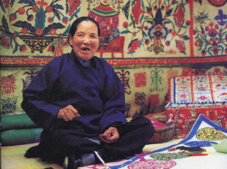 "Flower-cutting Lady" Ku Shulan: 4 years old married at 17 years old ...