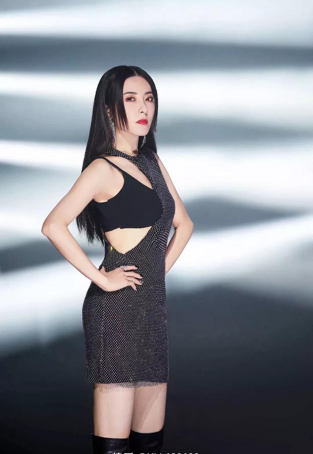 The most beautiful actress Zeng Li - iNEWS