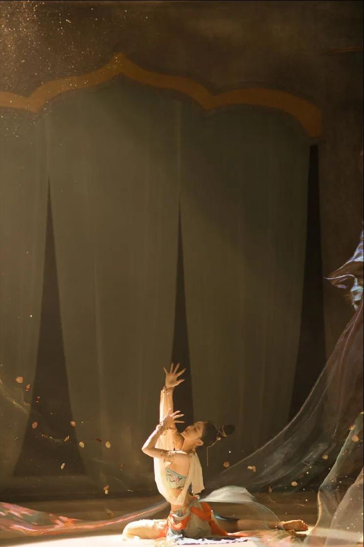 Tang Shiyi, the chief dancer of the country - iNEWS