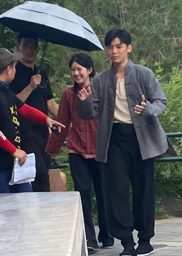 Zhao Lusi, Hou Minghao, "Hutong", Reuters, Zhao Lusi is playful with twists and braids, the two ...