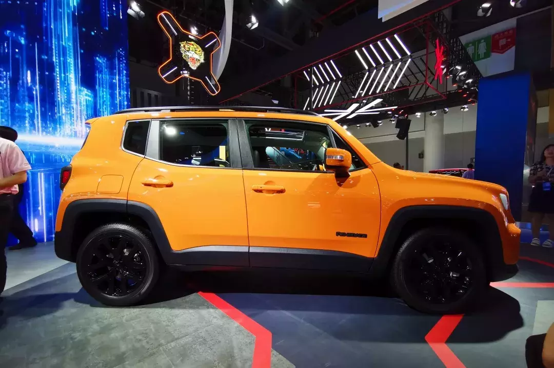 More than 20 horsepower, the new JEEP Freeman is not easy - iNEWS