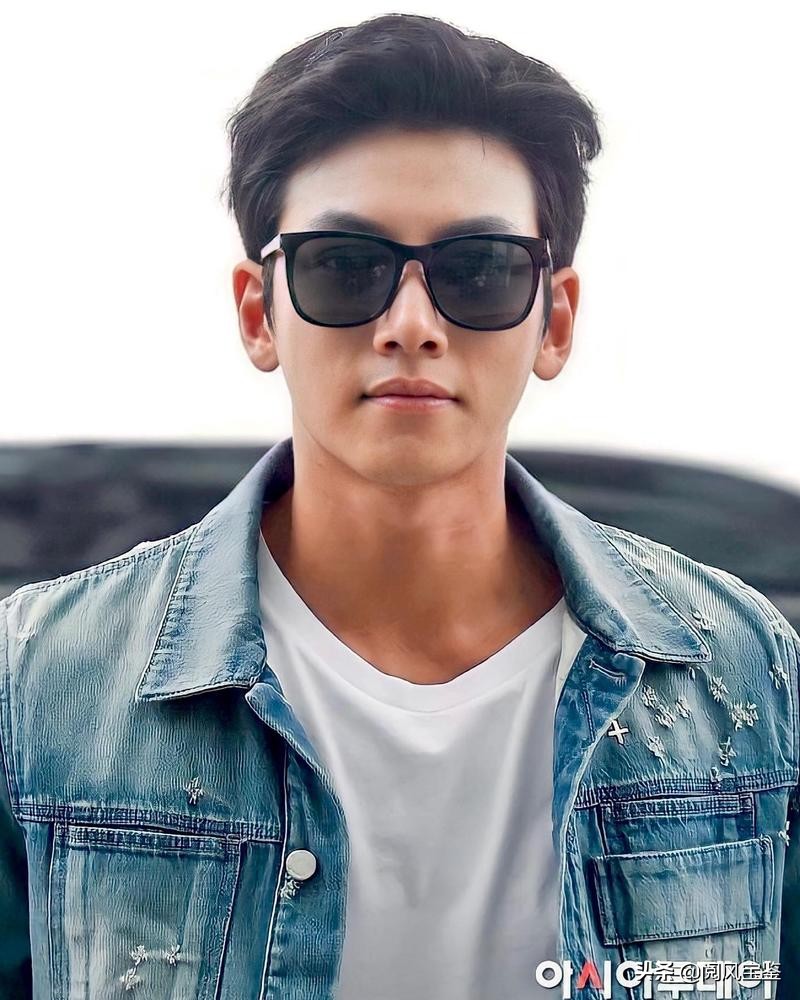 After working continuously for 10 years without rest, the big-eyed boy ...