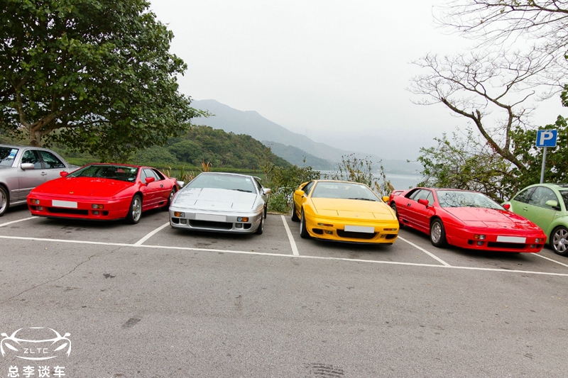 The world's last light-jumping sports car, why did the headlights so ...