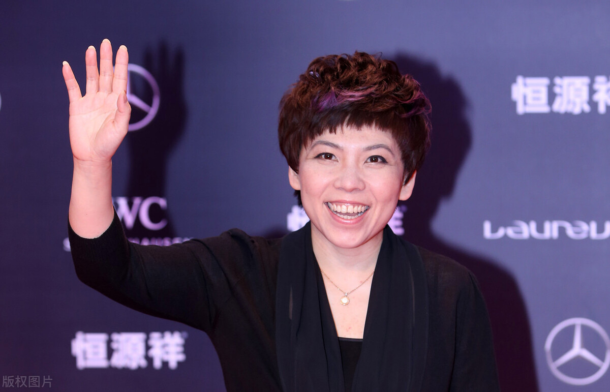 Deng Yaping brings out a 15-year-old genius!Sharp play + men's singles ...