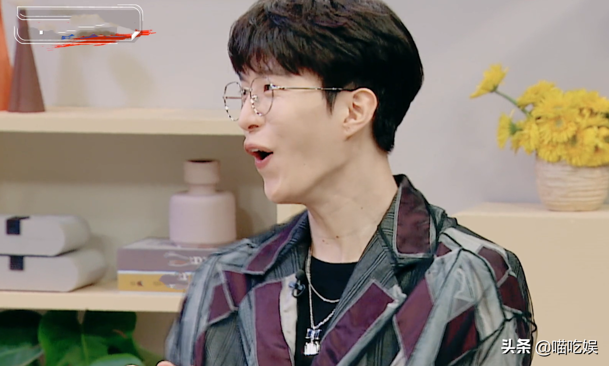 Ding Hui appeared in the studio with surprise. Who noticed Sa Beining's ...