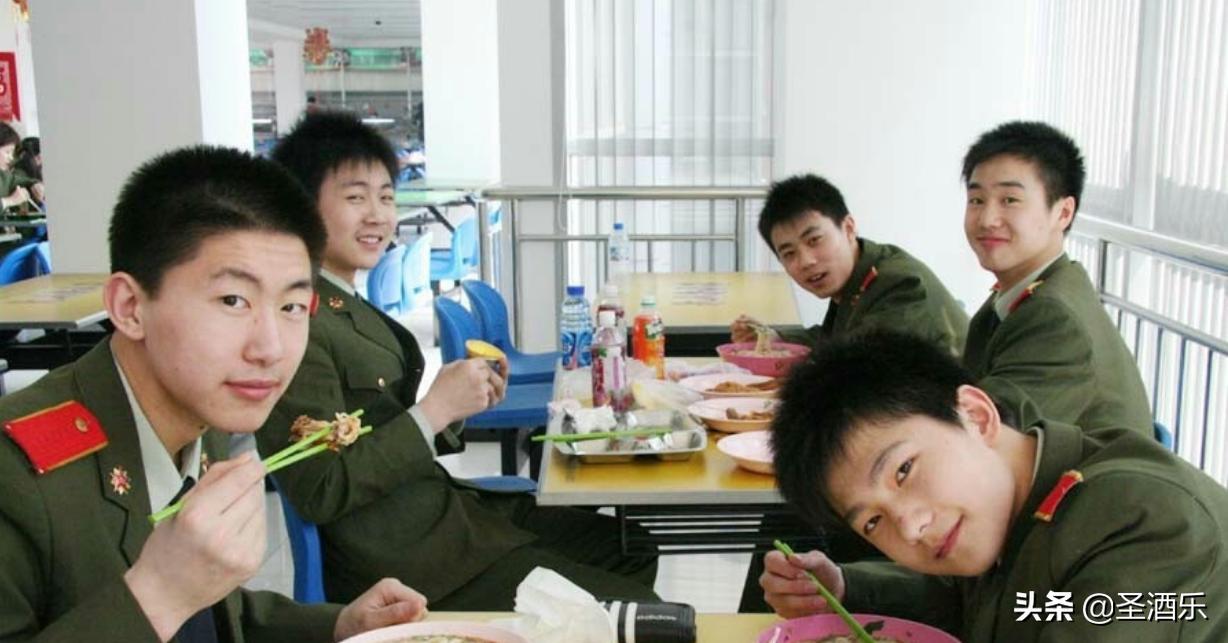 From "Military Art School Grass" to "Popular Xiaosheng", he later ...