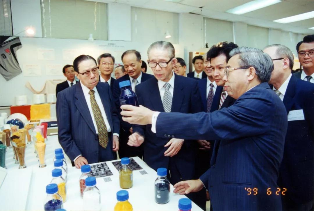 Taiwan's richest man's 600 billion inheritance is in contention. Who is ...