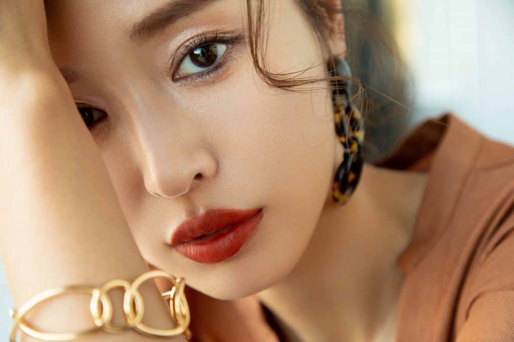 Japan's most beautiful lips-Kaji Hitomi - iNEWS