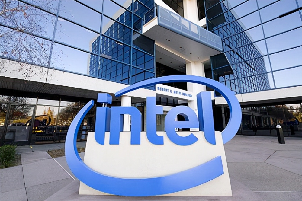 After Apple acquired Intel's baseband business, it started its own ...