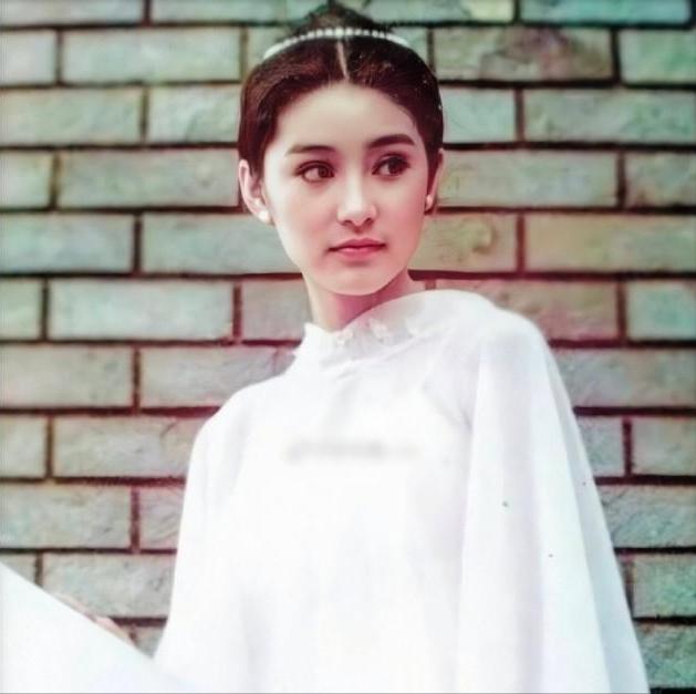 "The first beauty in Southeast Asia" Brigitte Lin, two men are crazy ...