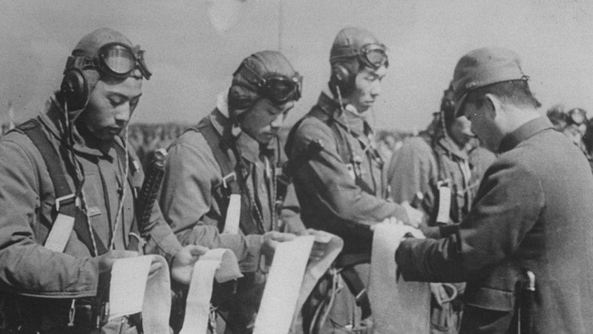 The most powerful Kamikaze member, the officer asked him to die, and he ...