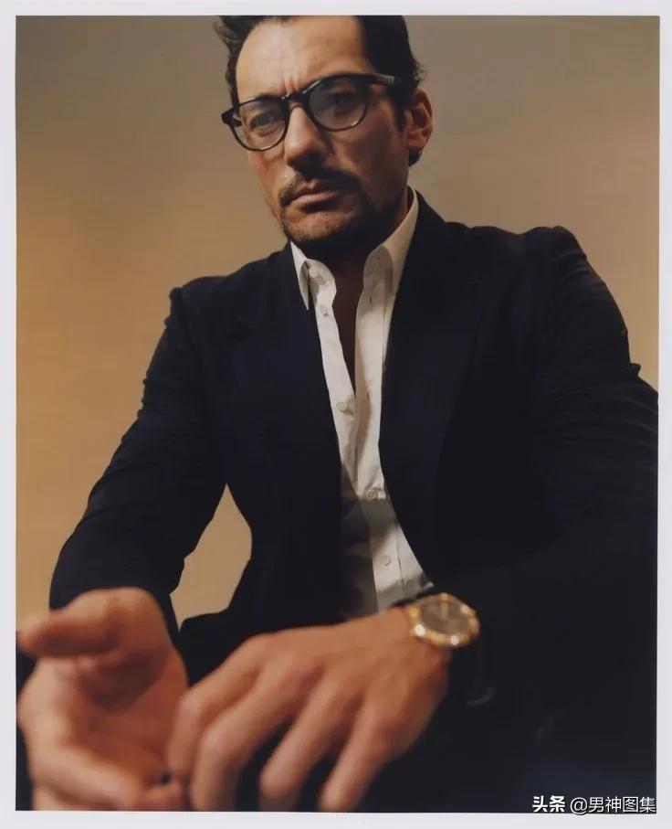Handsome and charming suave uncle - iMedia