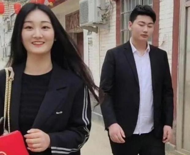 After Zhu Xiaowei left Chen Yanan, he was broadcast live independently, and his popularity ...