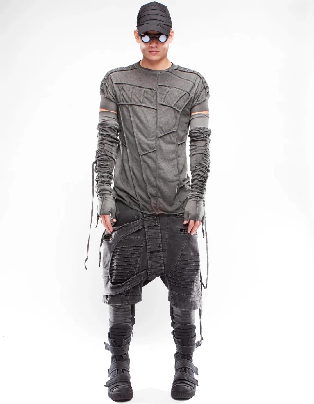 Walk the show in the sandstorm!The costumes of "Dune" can be called ...