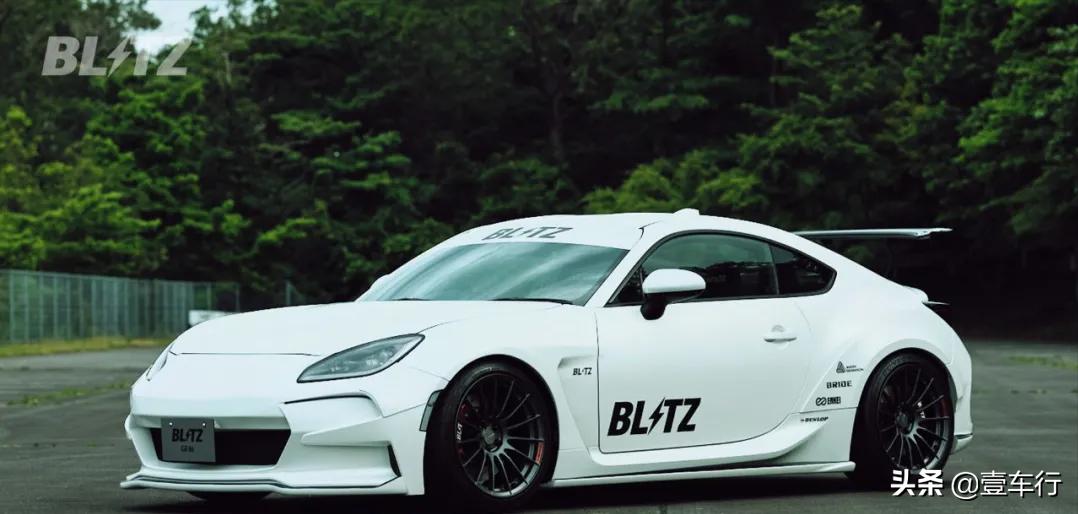 In the 90s, the JDM 's sense of sight, the GR86 under the simple and ...