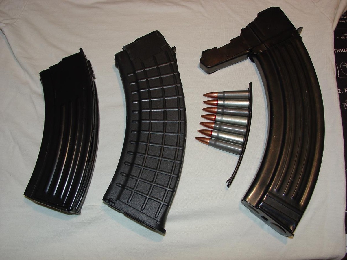 Why is the magazine of the AK rifle bent?The design of firearms seeks ...