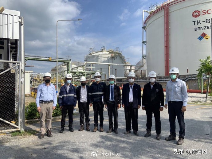 An explosion in a naphtha storage tank at Map Ta Phut Industrial Port ...