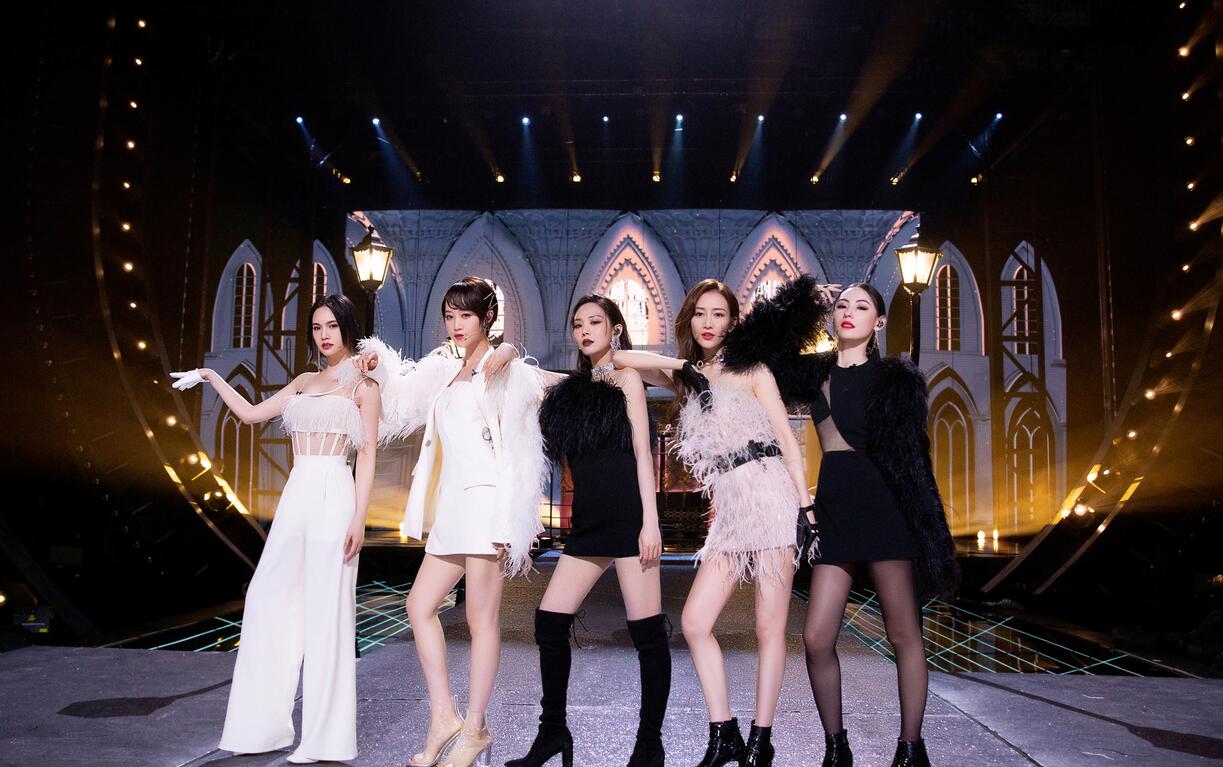 "Raw Sister" Yang Yulin group total shift bottom is actually not weird ...