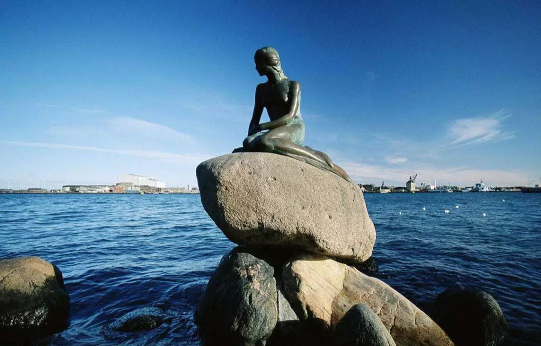 The famous Danish "Little Mermaid" bronze statue completed - iNEWS