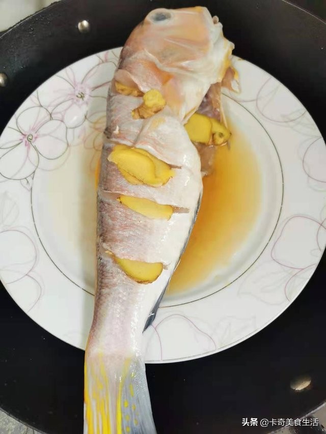 Tasty and fragrant steamed horsehead fish, fresh and easy to cook with ...