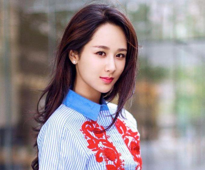 During the Qixi Festival, the major crews released stills, Yang Mi and Chen Weiting are naughty ...