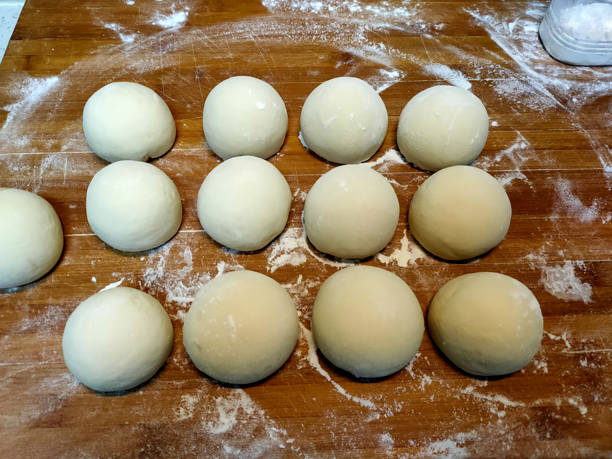 When steaming steamed buns, master the "three-time proofing" trick. The ...