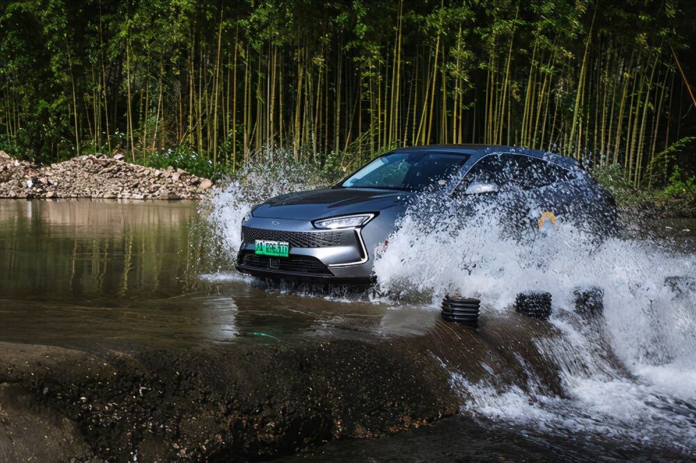 Cylis Huawei Smart Selection SF5 challenges the ideal ONE, who do you ...