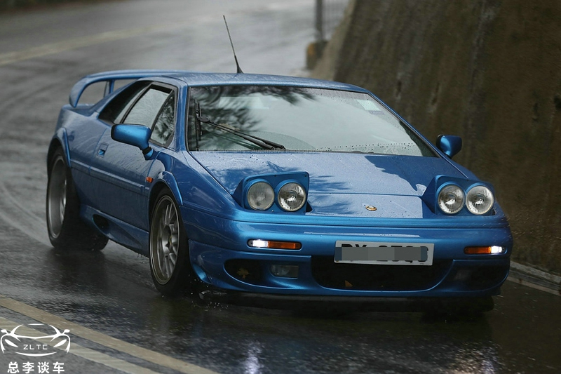 The world's last light-jumping sports car, why did the headlights so ...