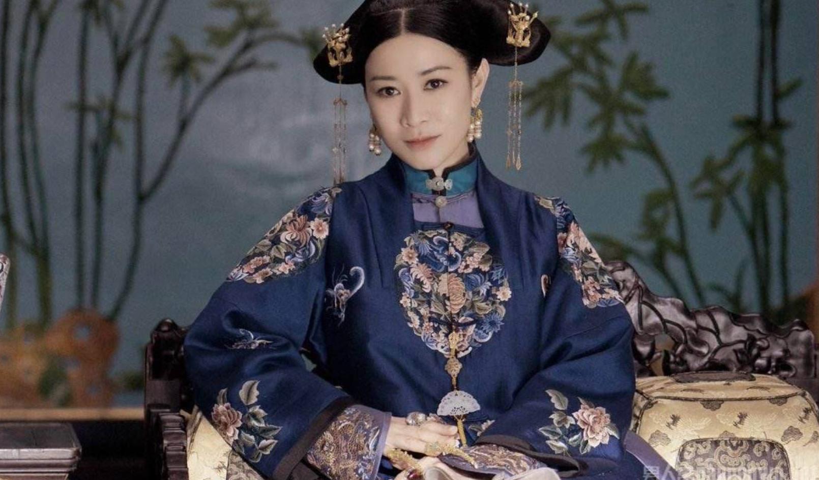 TVB costume sister Charmaine Sheh tells you that wearing jade like this is classy and expensive ...