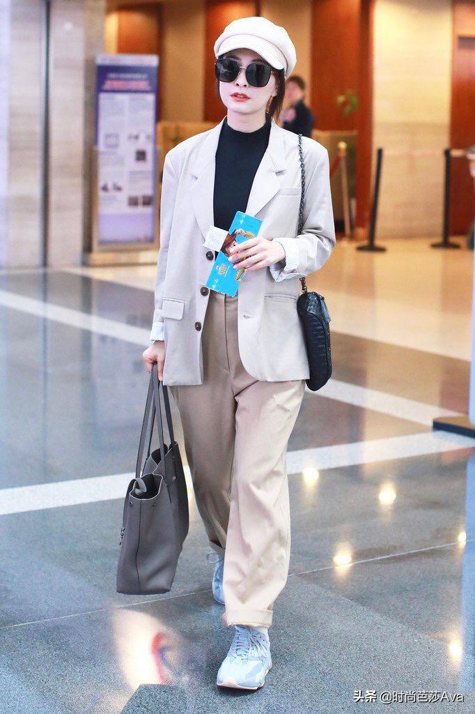 Amazed by Miao Miao!Wearing white clothes and red pants in the same ...