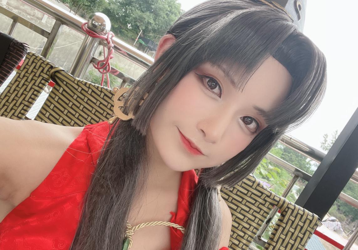 Tomorrow's Ark girl COS will never end with walnuts, light gauze is ...