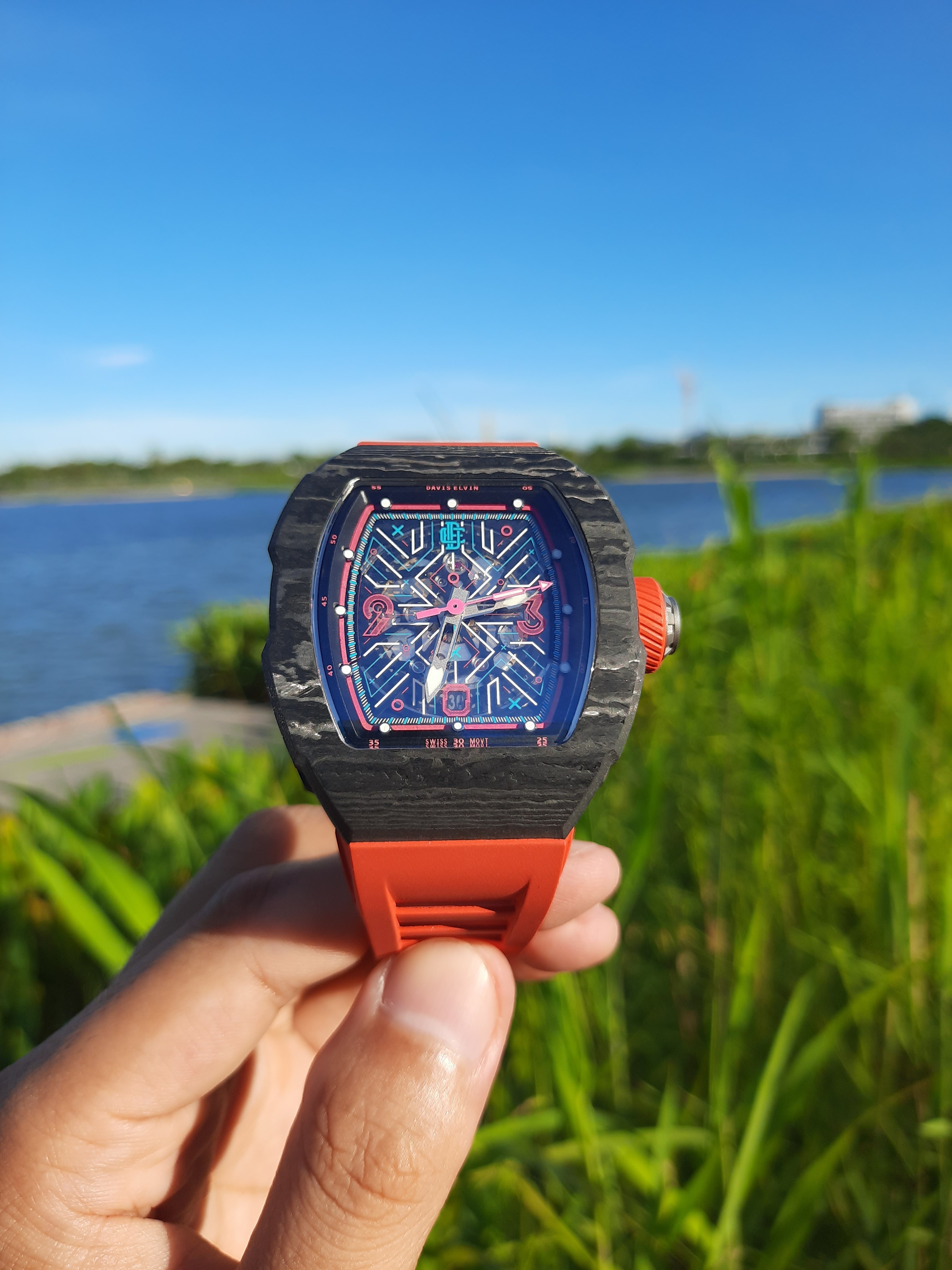 When the tide and the passion of luxury collided, the Italian DAVIS ...