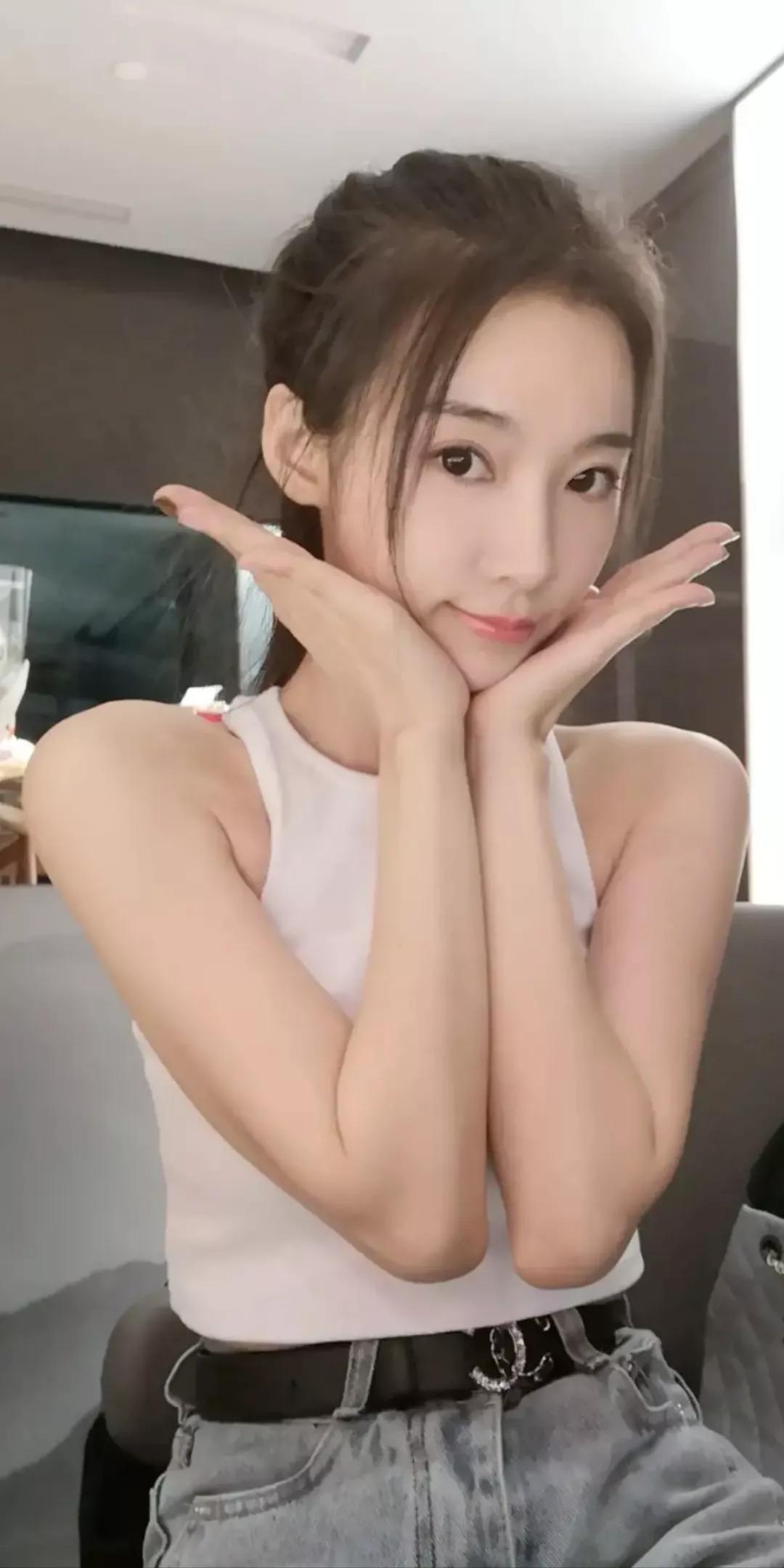 Actress Ning Xin, a cute girl from Sichuan, do you think there are any ...