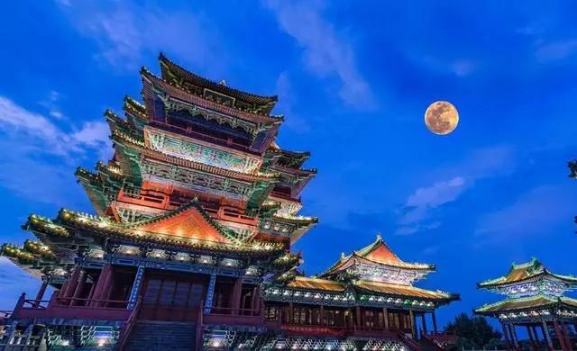 Yuejiang Tower-one of the four famous buildings on the Yangtze River ...