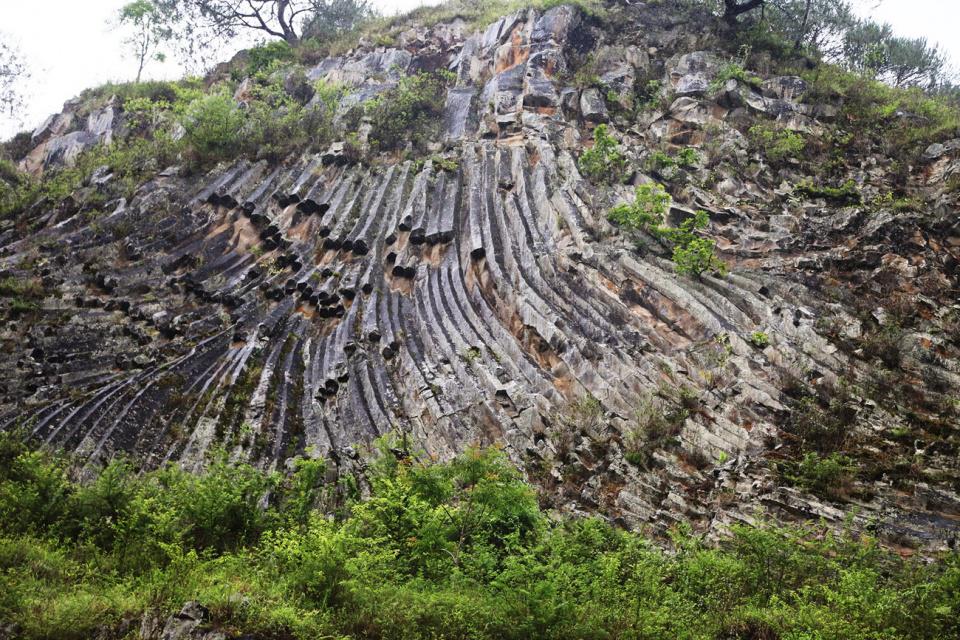 The largest basalt landscape in Yunnan, China - iNEWS