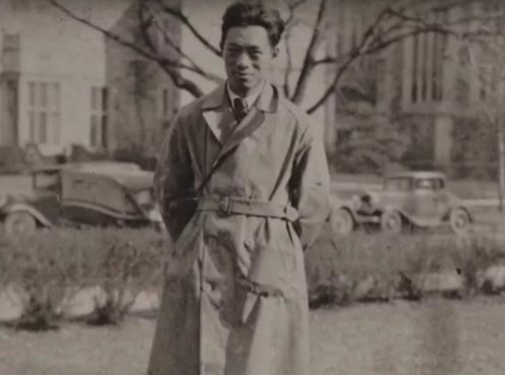 Pan Deming walked the world for 7 years, Hitler painted a portrait for ...