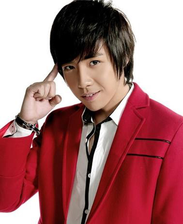 Yu Haoming used his burned right hand to make bread. After ten years ...