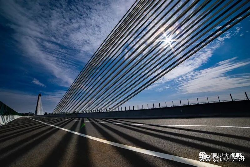 The photographer's world is the longest cable-stayed cable-stayed ...