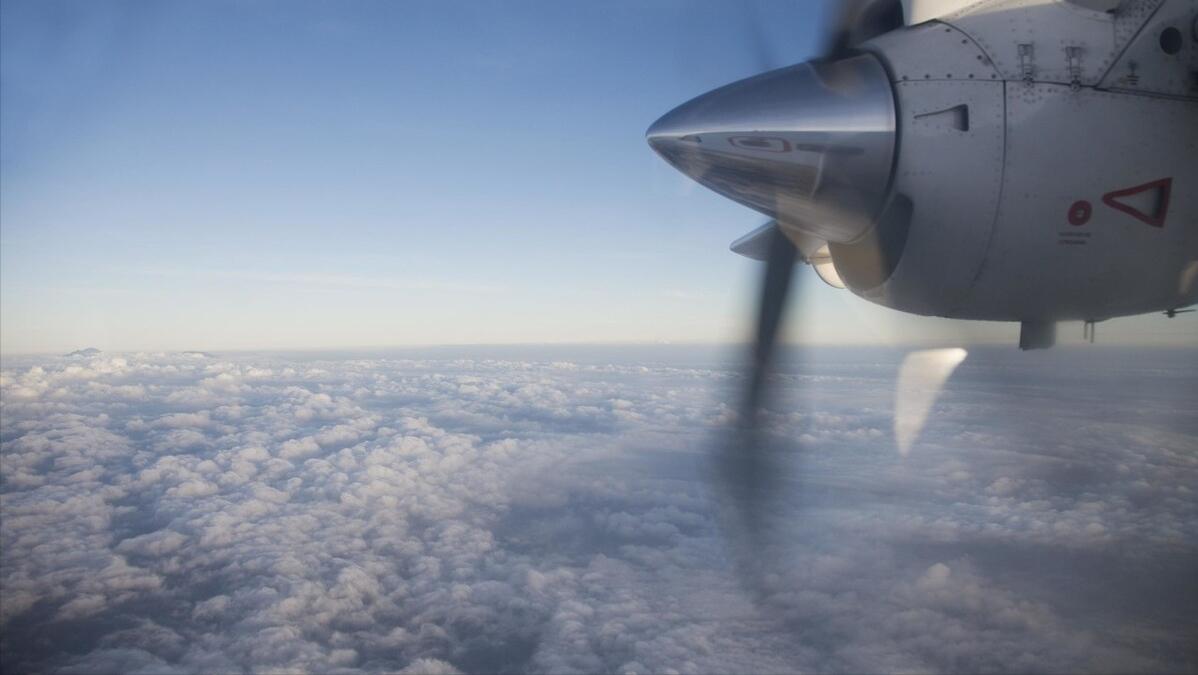 What is the suction power of an airplane engine?What happens if a ...