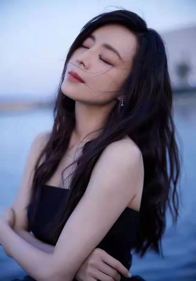 "Goddess" Zhang Jingchu's rough love history: Relying on beauty to ...