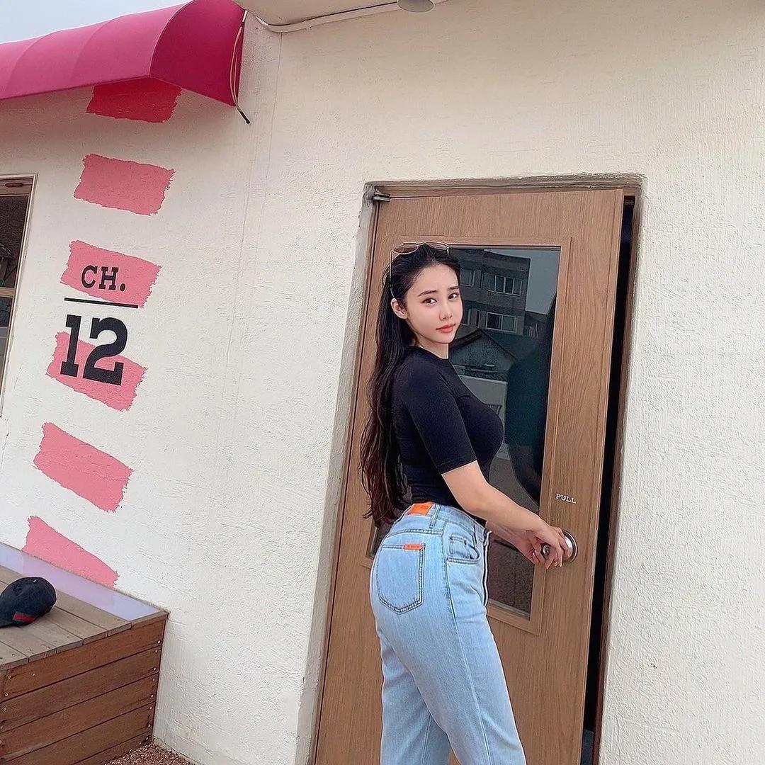 Korean beauty racing model Kang habin, fluttering like the wind returns ...