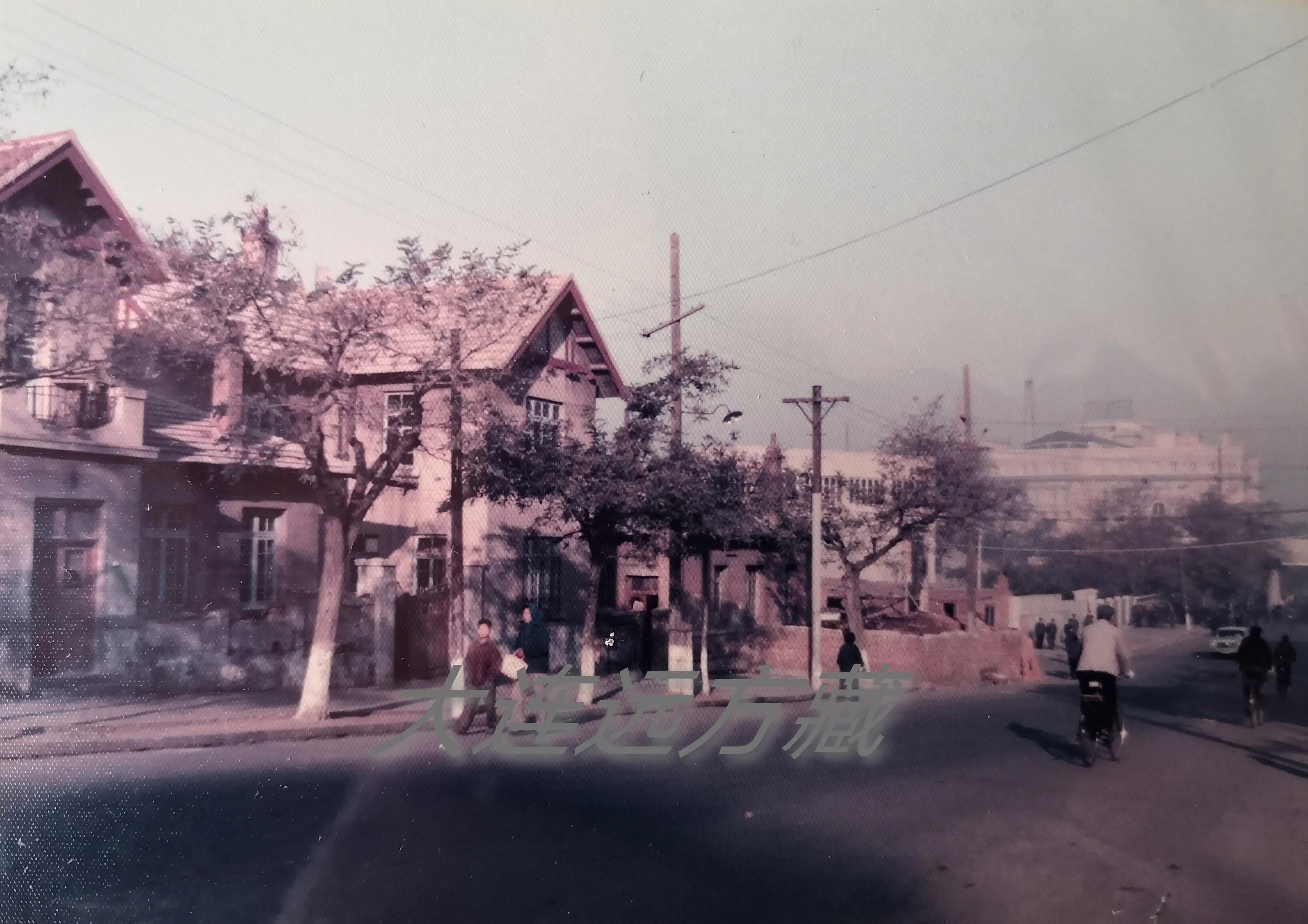 With ten old photos of Dalian in the late 1970s, who can accurately ...